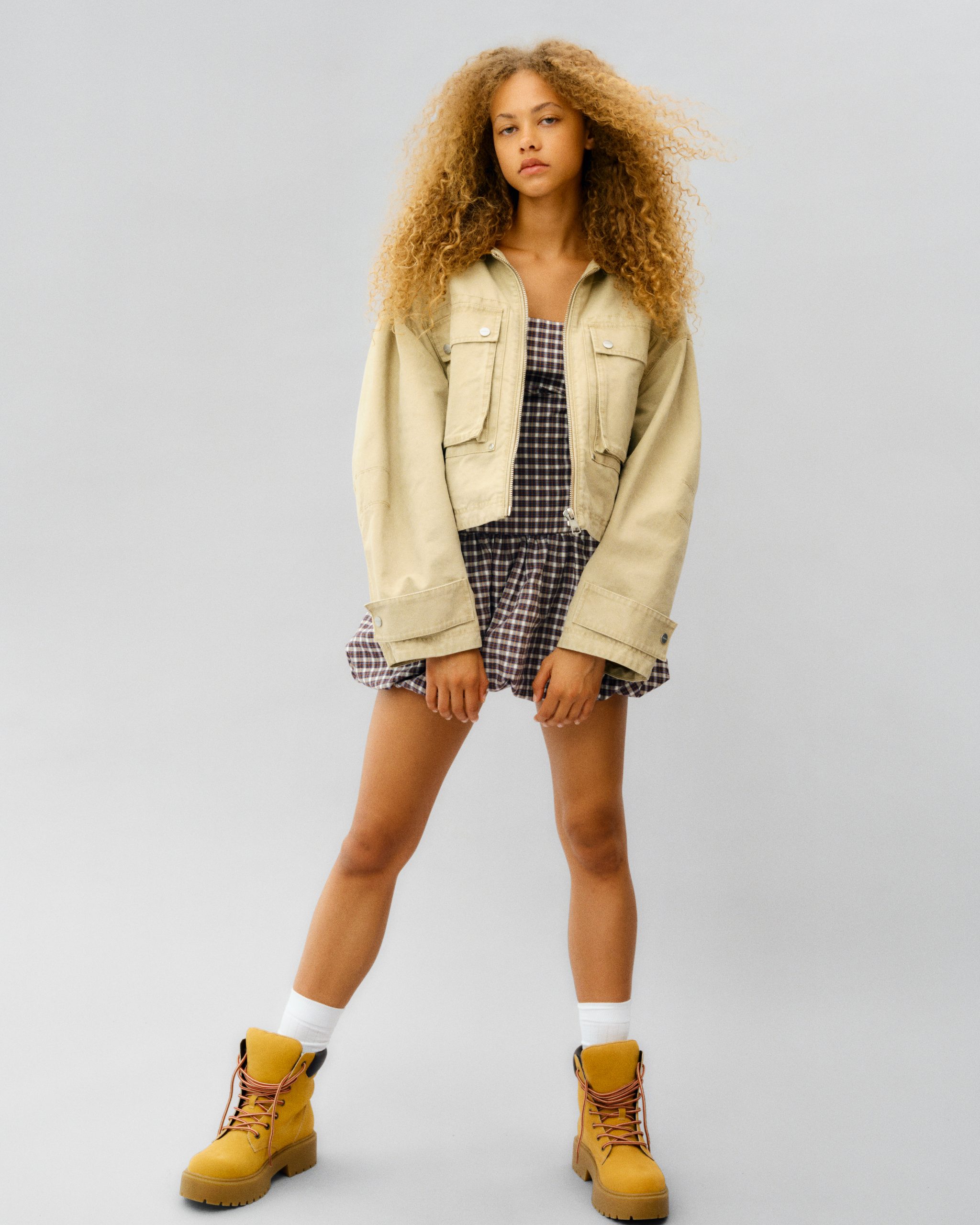 BACK TO BERSHKA, LA COLECCIÓN MÁS ENFOCADA EN ADOLESCENTES – Crom Magazine
